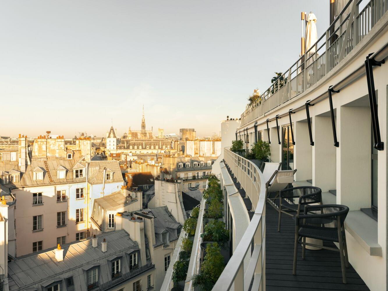 Hôtel Dame des Arts – Paris | Hotel Review