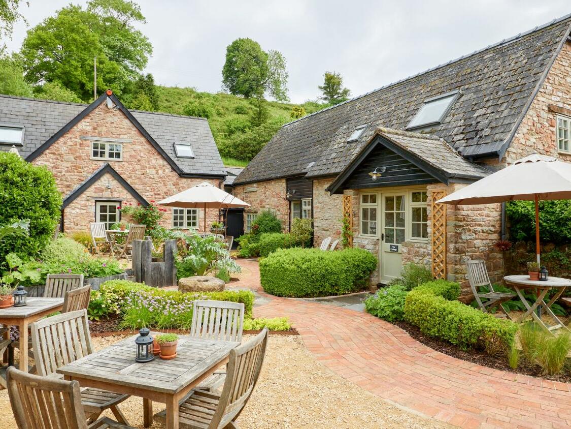 Tudor Farmhouse – Clearwell, Gloucestershire | Hotel Review