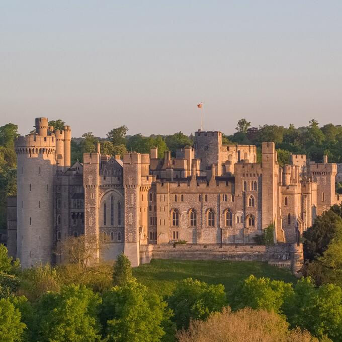 Luxury Northern Belle & Arundel Castle day trip